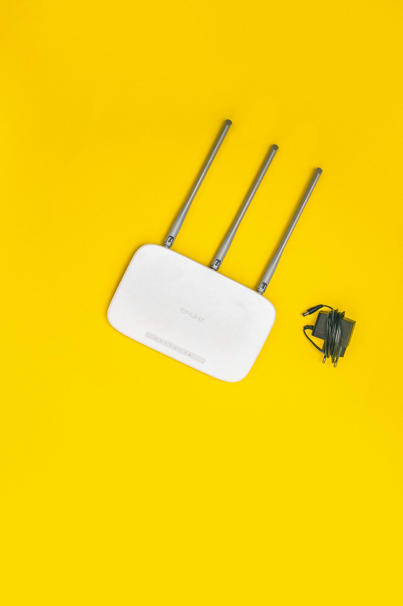 Mesh Wi-Fi vs Routers: Which Is Better for Home Networks - Trailblazing ...